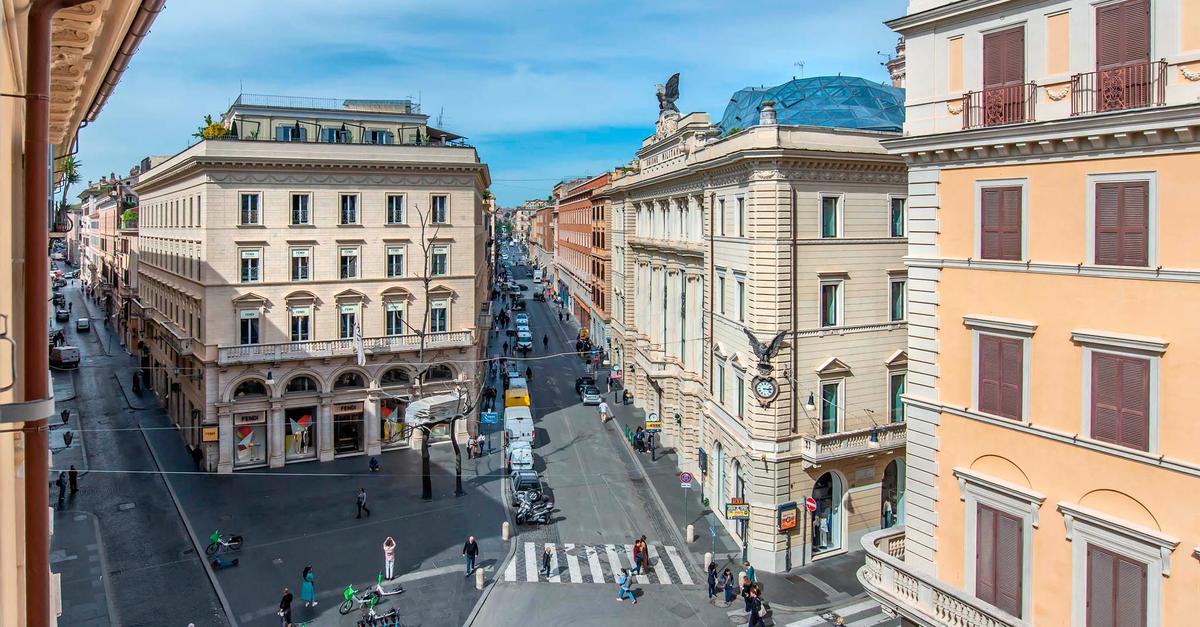 Location | Palazzo Goldoni Condotti Collection, Rome