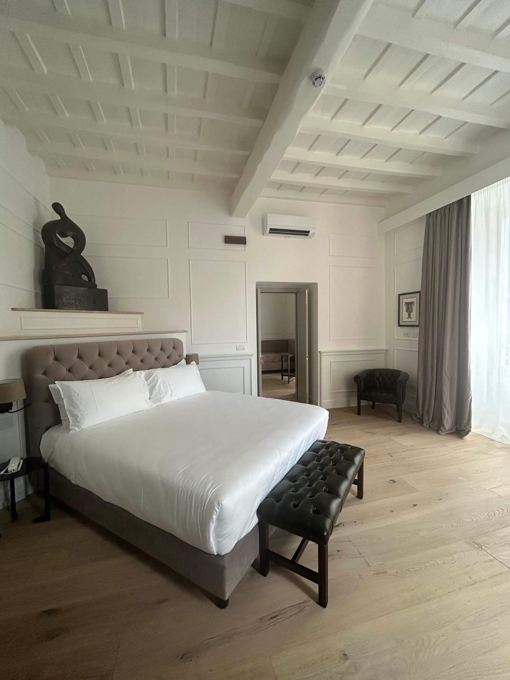 Photos | PALAZZO GOLDONI CONDOTTI COLLECTION, ROME